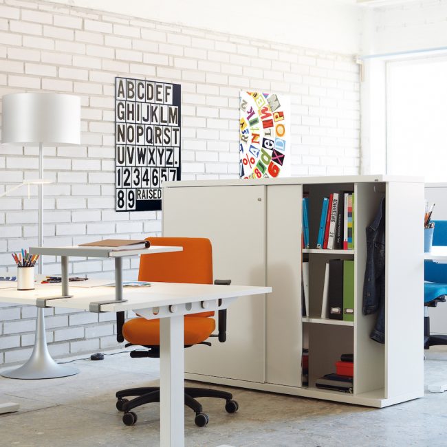 Spintos ir lentynos biurui | Beola